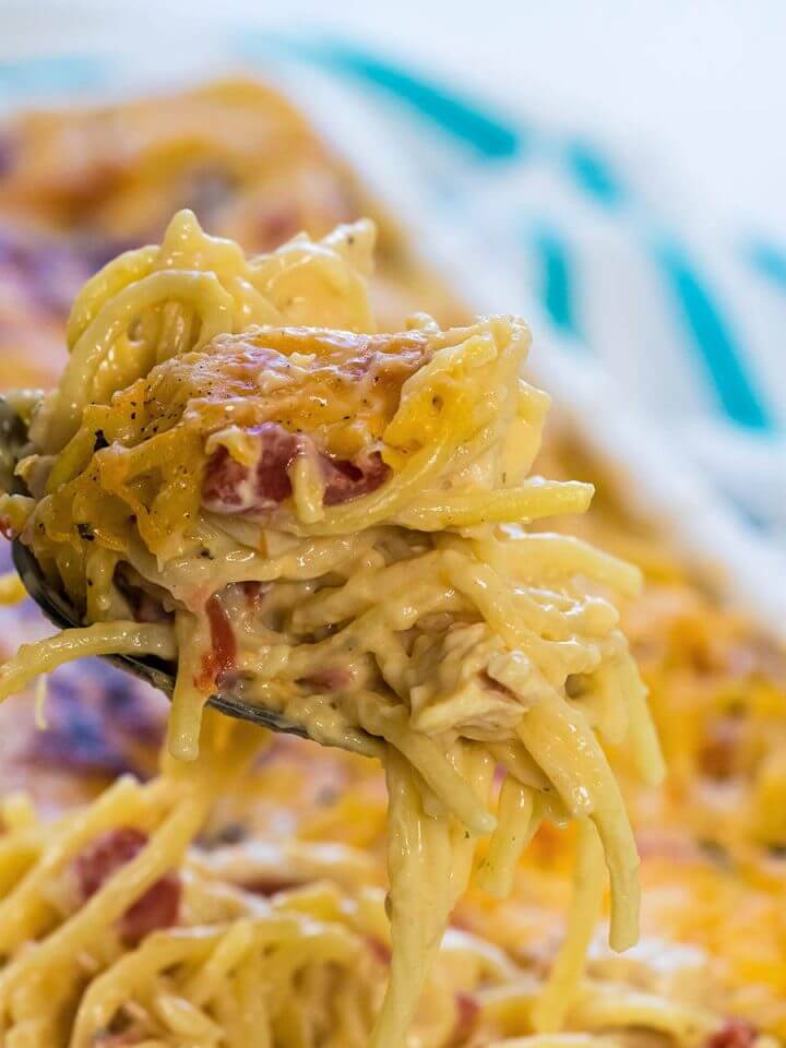 Crockpot Chicken Tinga Tacos - Bowl Me Over