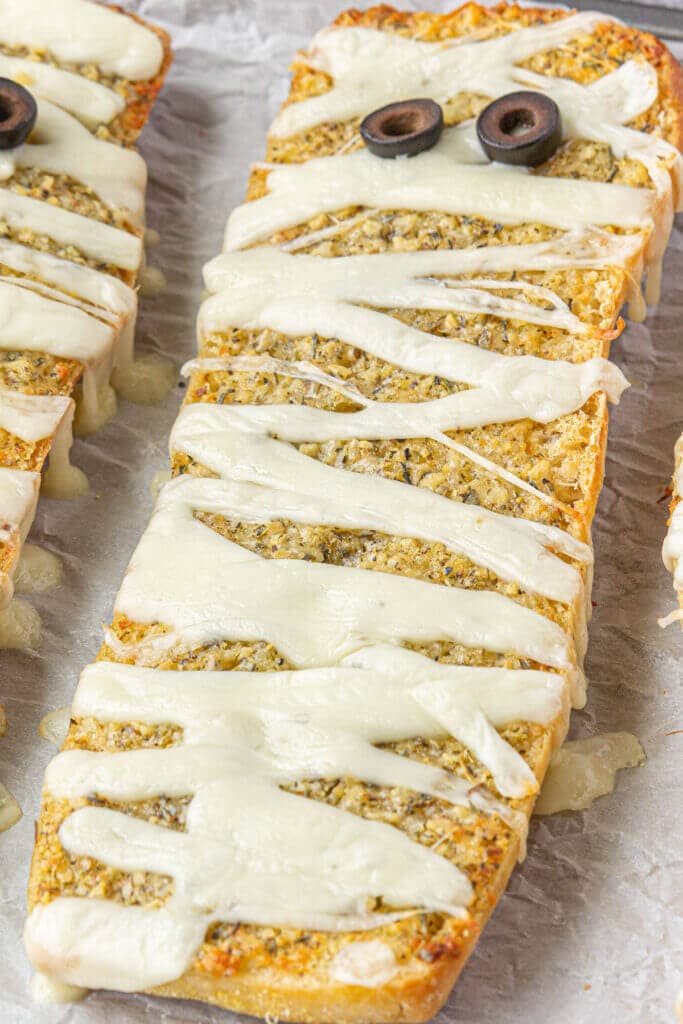 Halloween Garlic Bread - Bowl Me Over