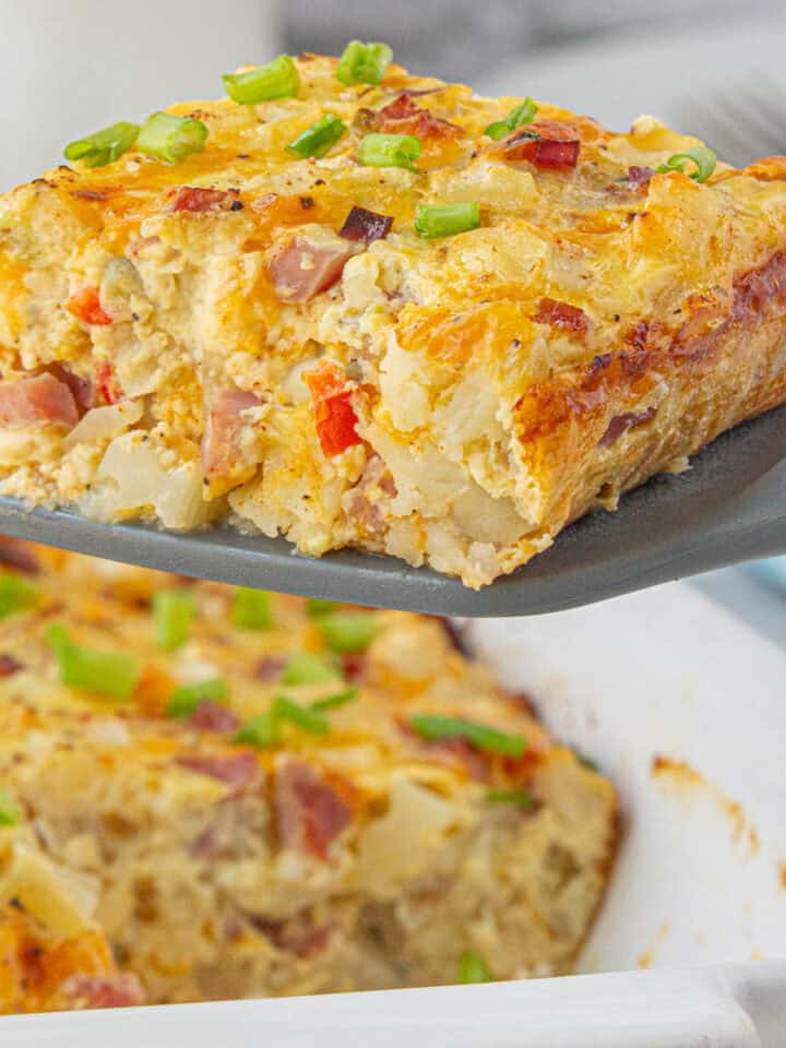 Easy Eggless Hash Brown Breakfast Casserole Recipe - Bowl Me Over