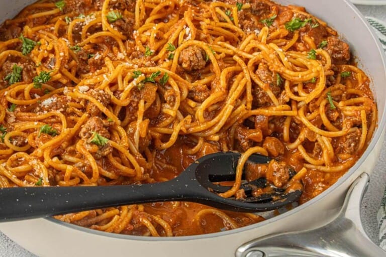 Copycat Spaghetti Hamburger Helper {Super Easy Version!} - Bowl Me Over